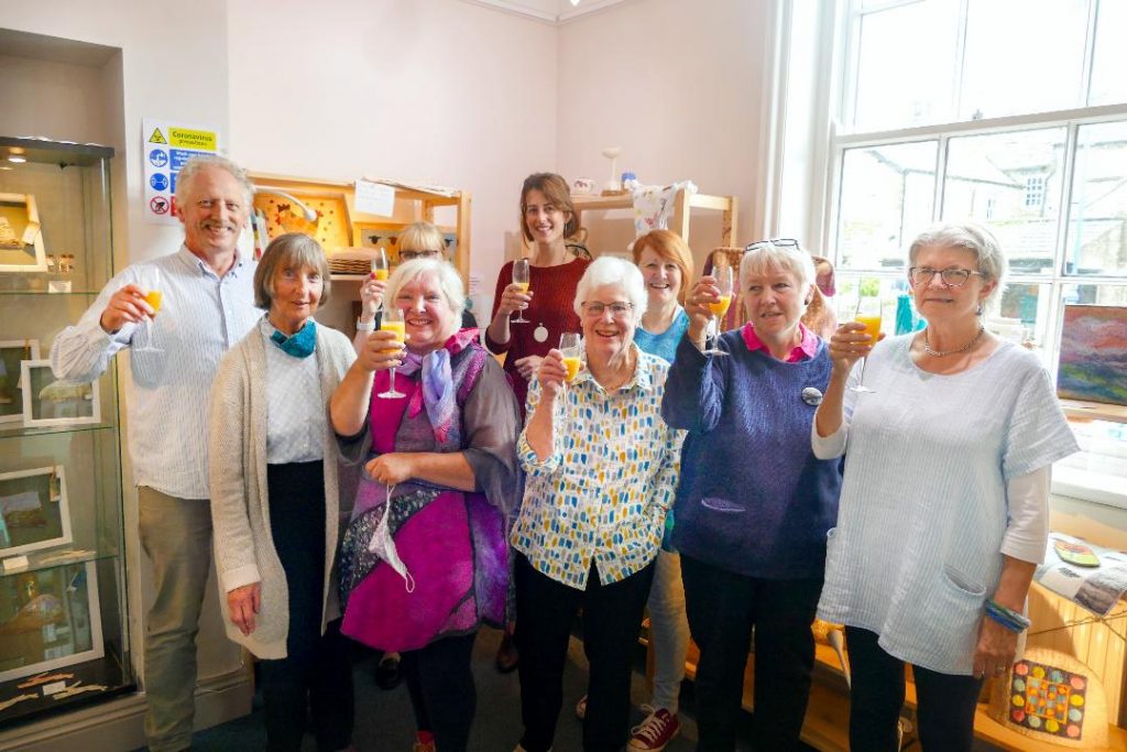 LtoR-Neil-McIntosh-Rachel-Mountain-Sarah-McCourt-Louise-Curnin-Hayley ...